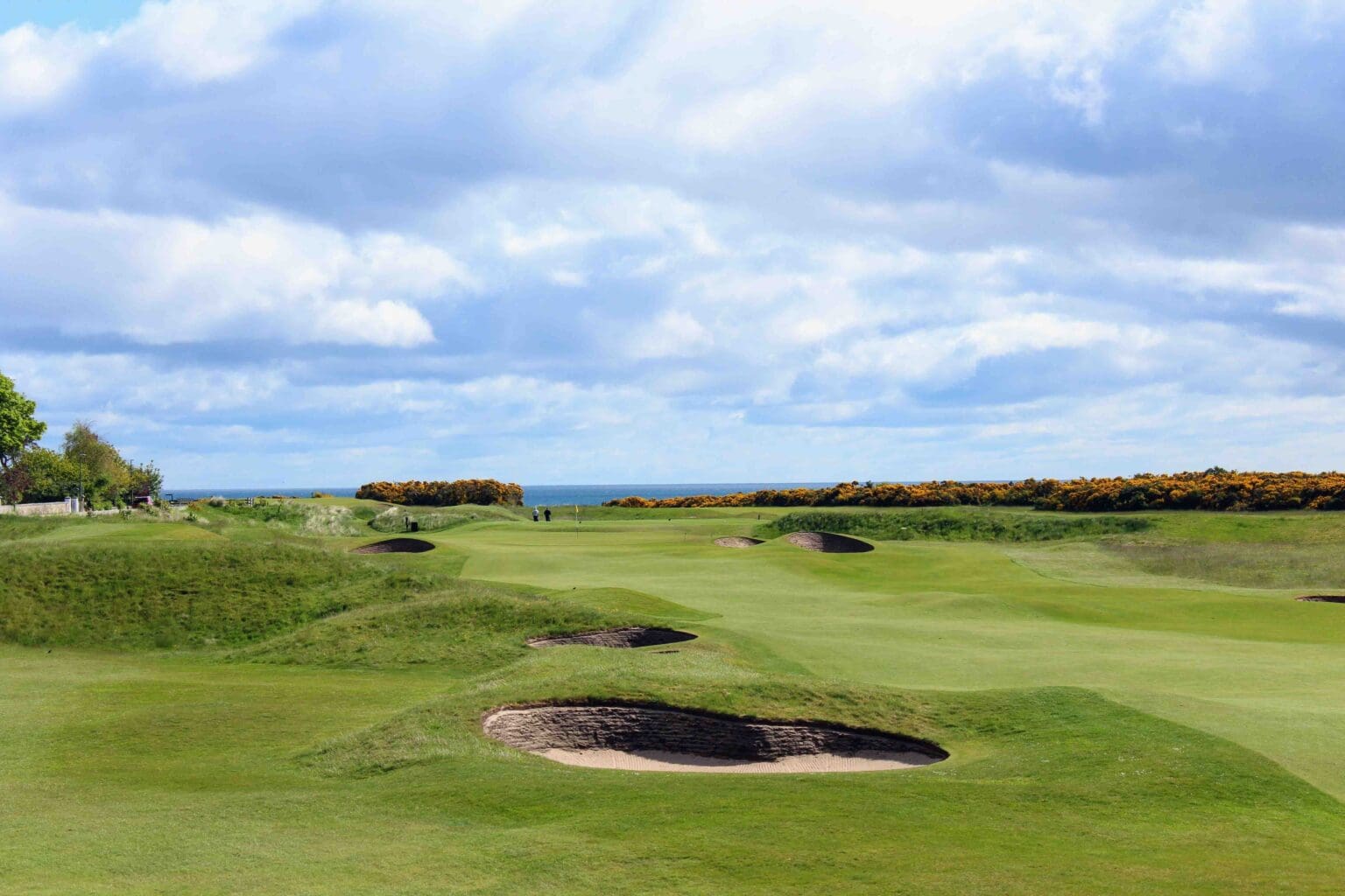 What are Pot Bunkers in Golf? - Golfchase.com